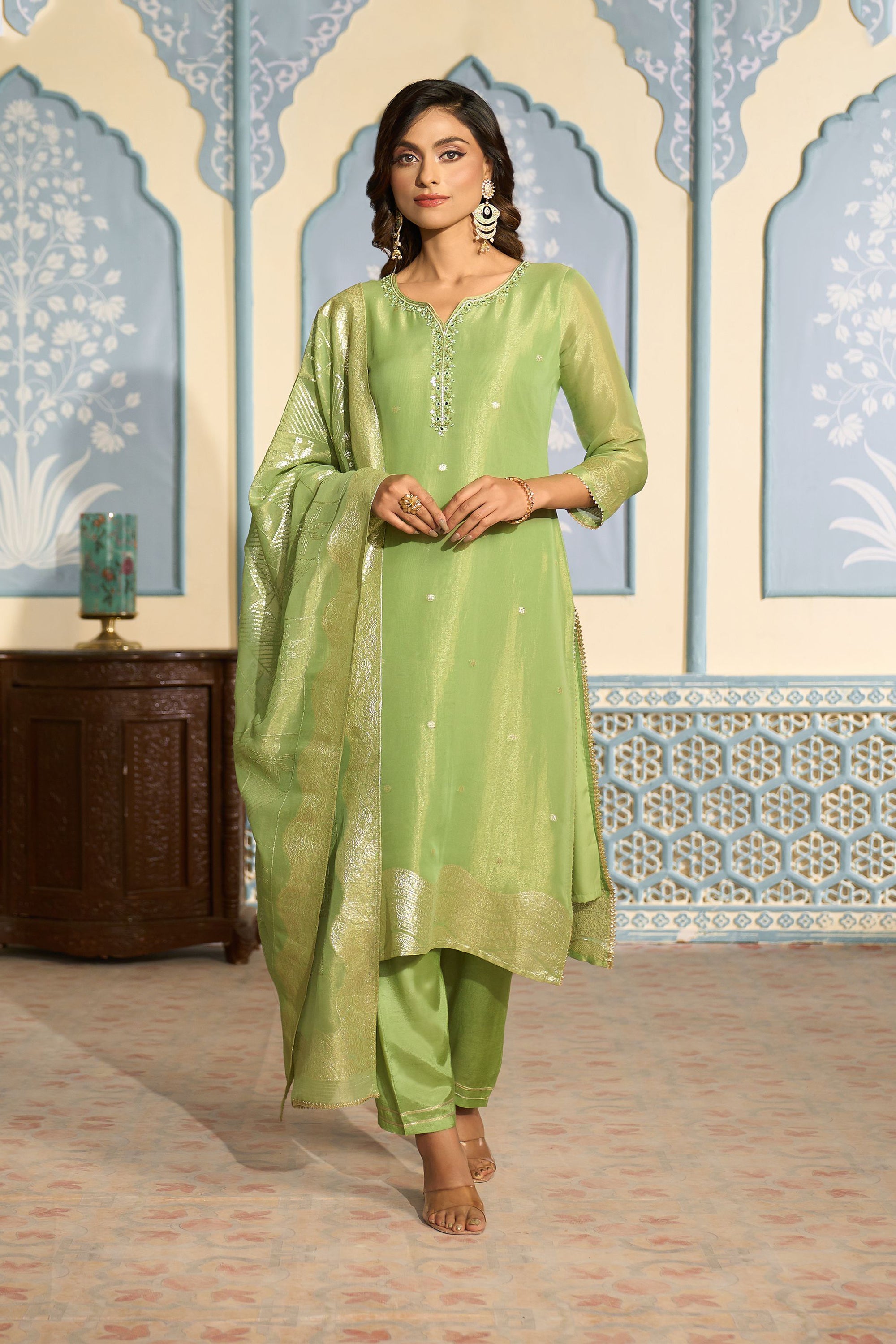 Embroidered Light Green Banarasi Kurta Set (Ready To Ship) – Gyans